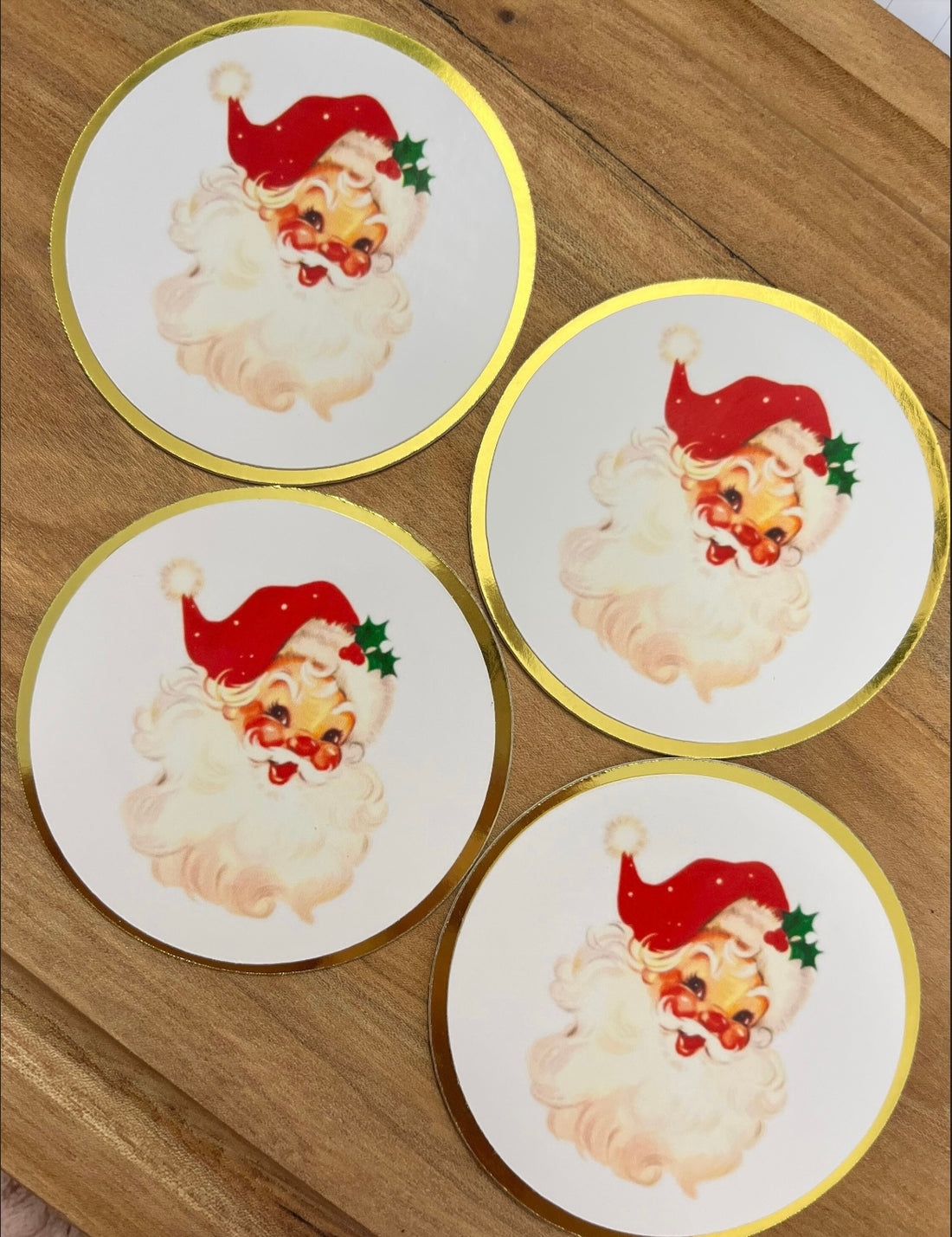 12 traditional Santa cupcake toppers – CannyCraftsCC